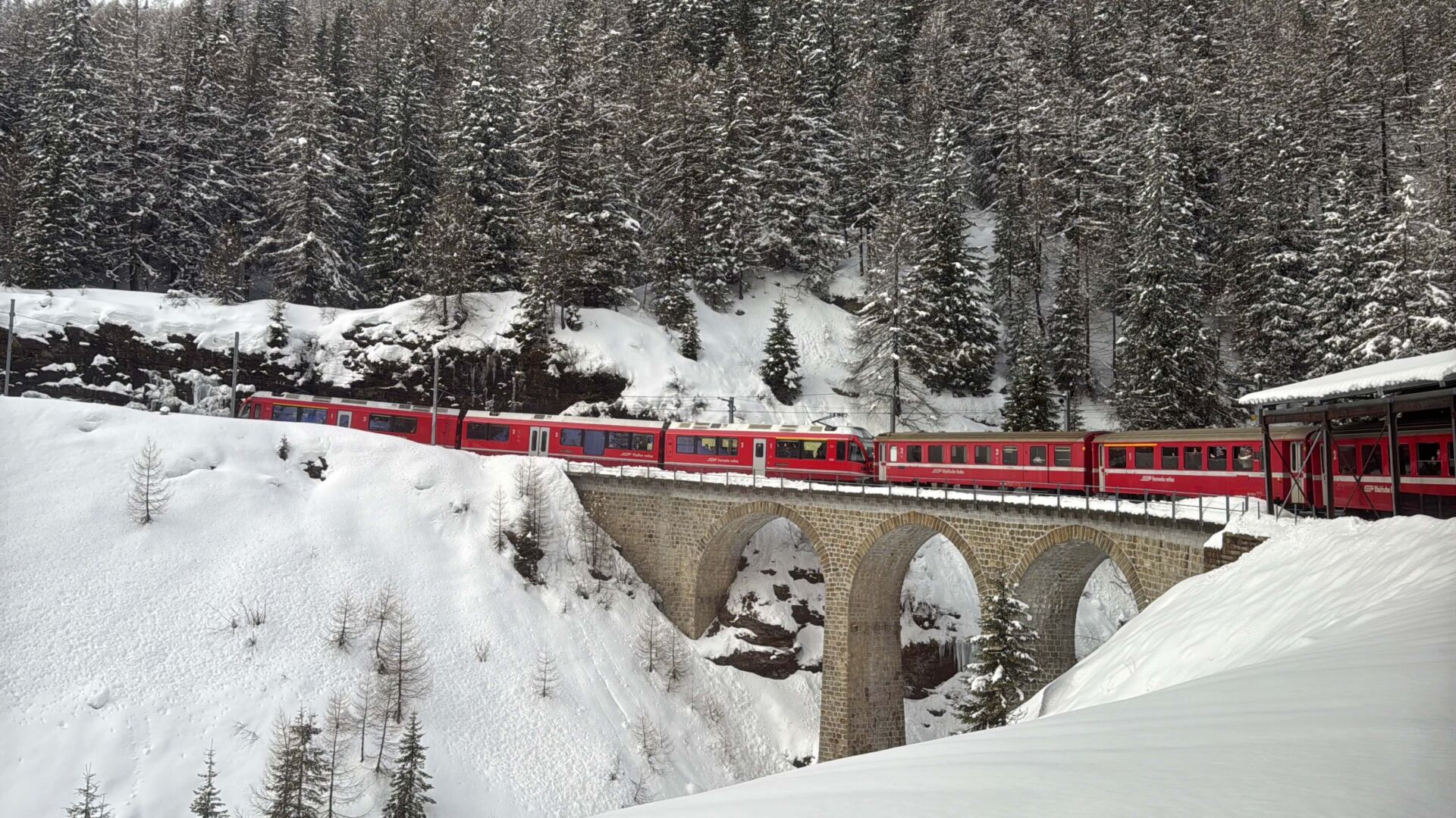 Bate-volta de Milão - Como fazer o passeio de trem na linha do Bernina ...
